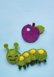 Felt Caterpillar Template * Moms and Crafters