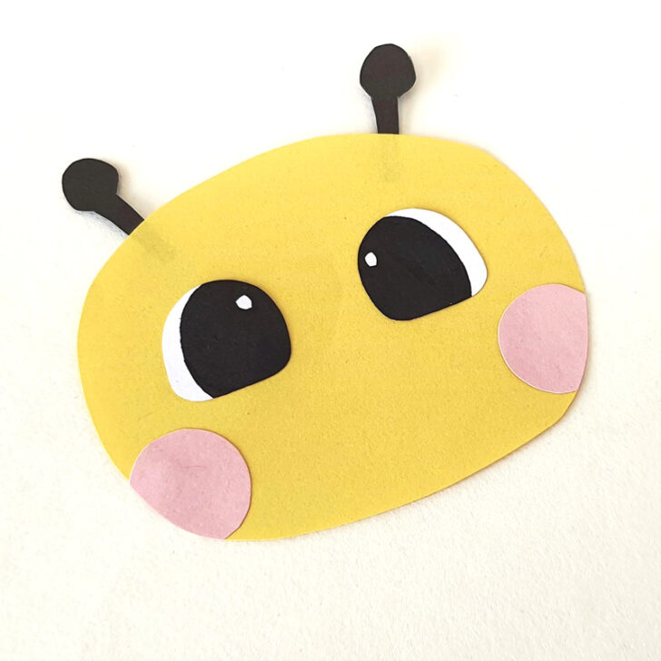 Bee Puppet * Moms and Crafters