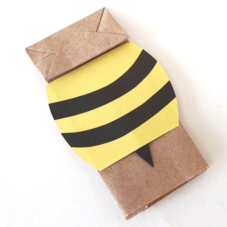 Bee Puppet * Moms and Crafters
