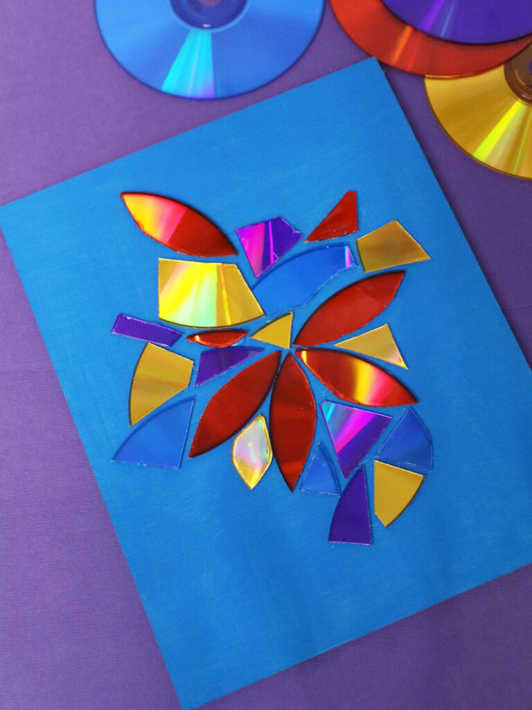 CD Mosaics - Repurpose Old CDs into Art! * Moms and Crafters