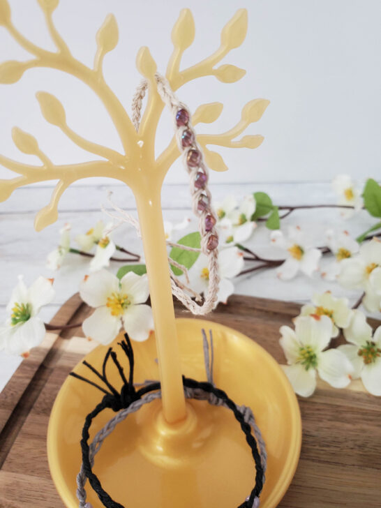 DIY Wish Bracelet * Moms and Crafters