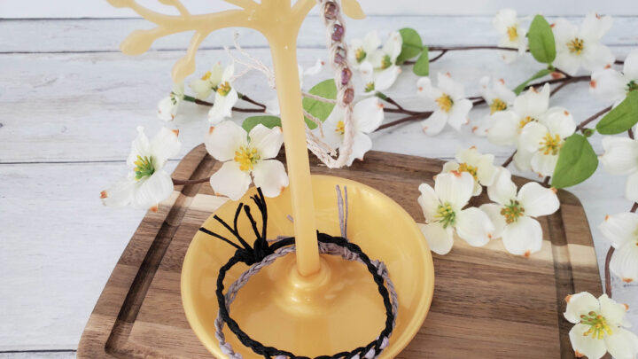 DIY Wish Bracelet * Moms and Crafters