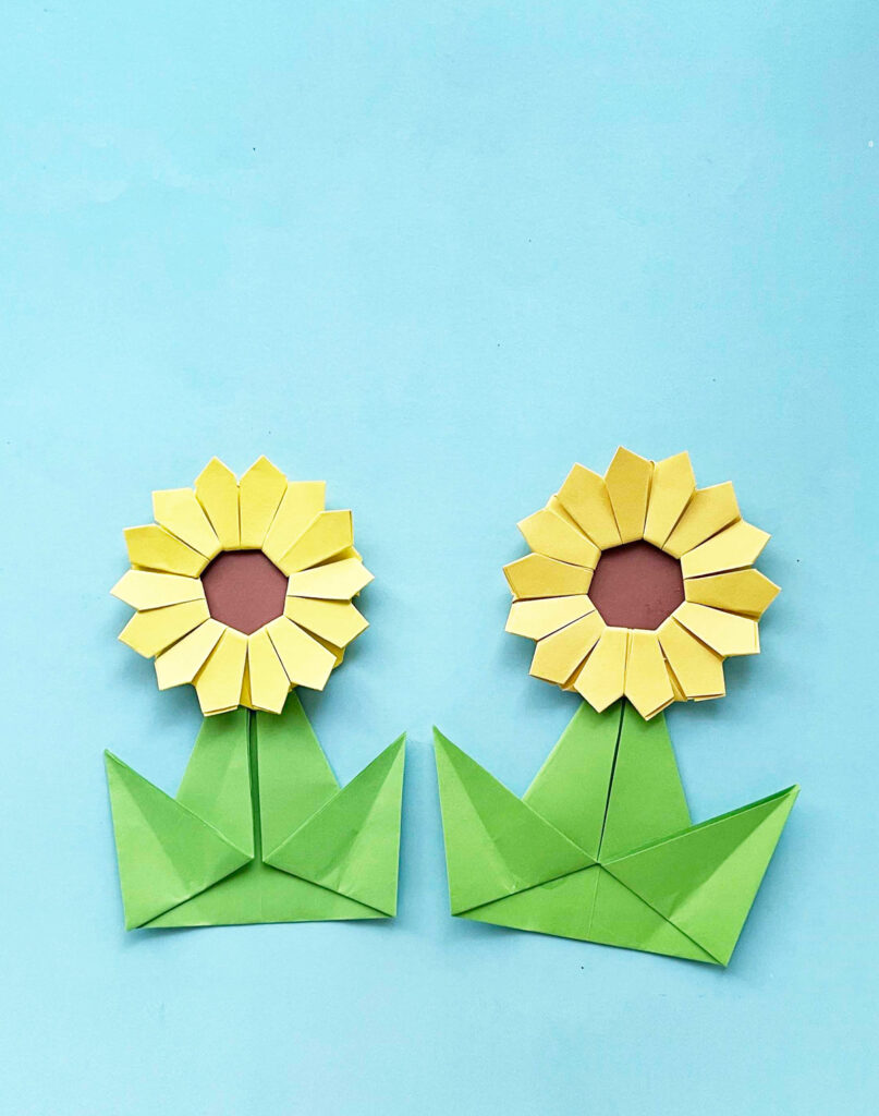 Simple Origami Sunflower Tutorial * Moms and Crafters