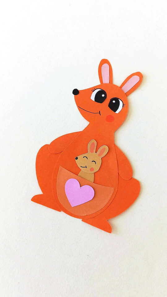 Preschool Kangaroo Craft * Moms and Crafters