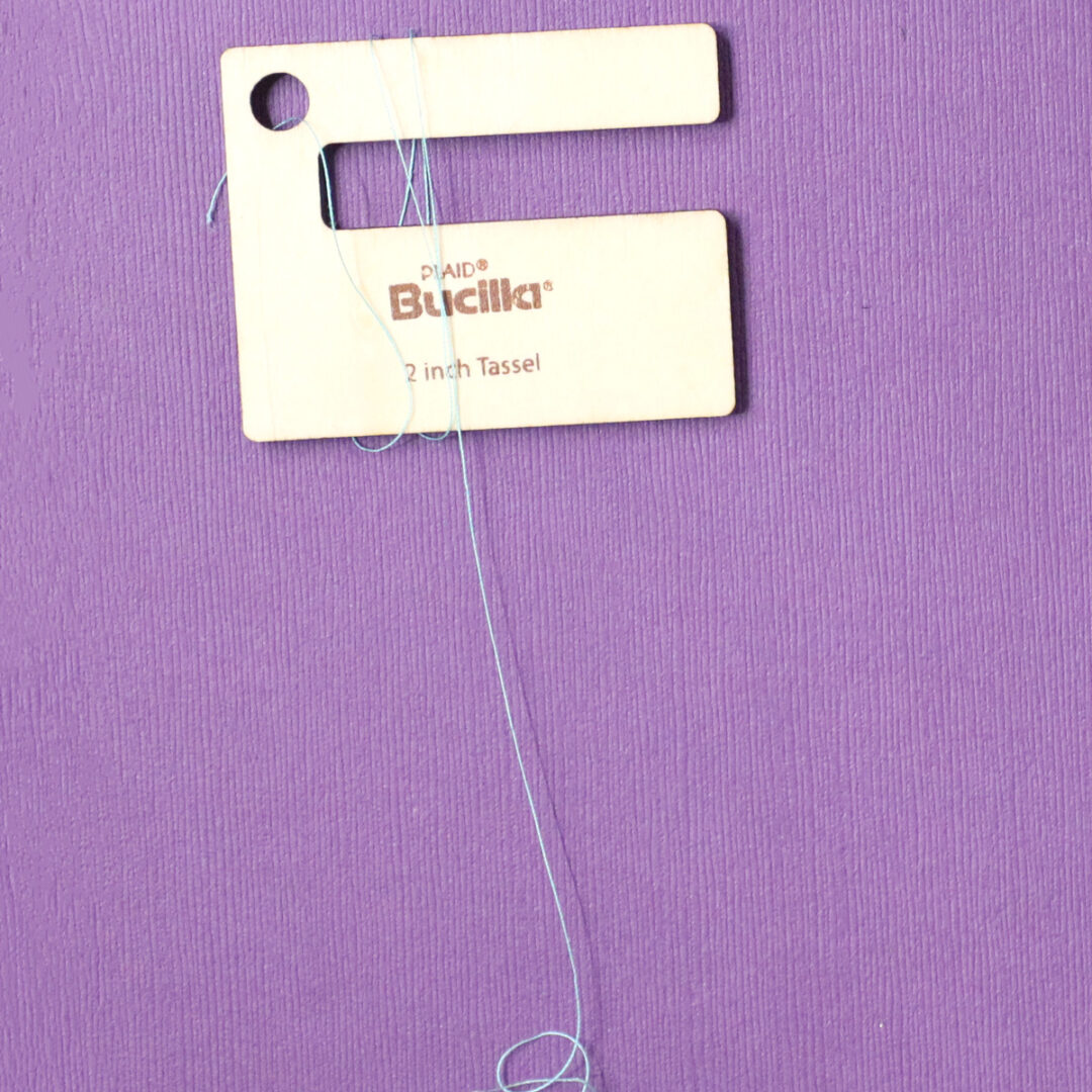 Small Thread Tassels for Earrings & More! * Moms and Crafters