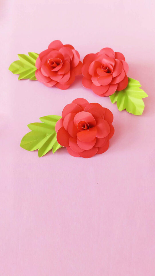 Craft Paper Roses + Free Template * Moms and Crafters