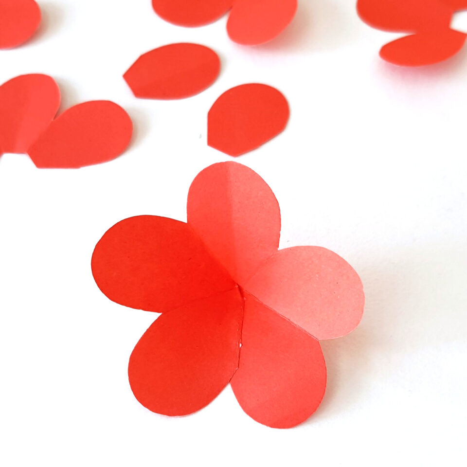 Craft Paper Roses + Free Template * Moms and Crafters