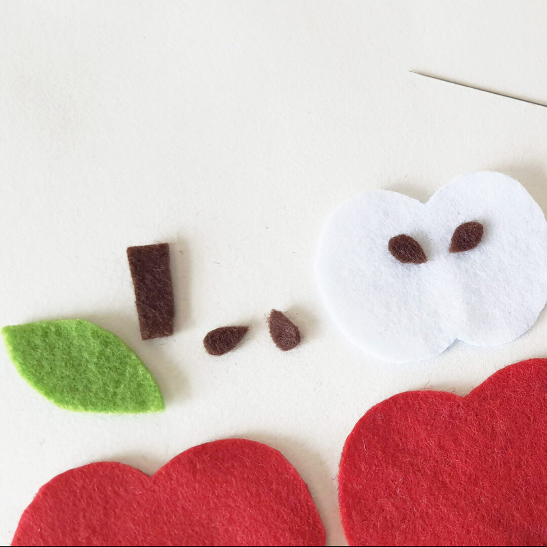Felt Apple Pencil Topper * Moms and Crafters