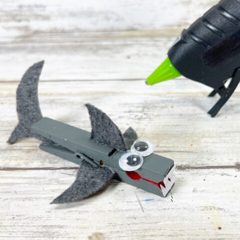 Clothespin Shark Craft for Kids * Moms and Crafters