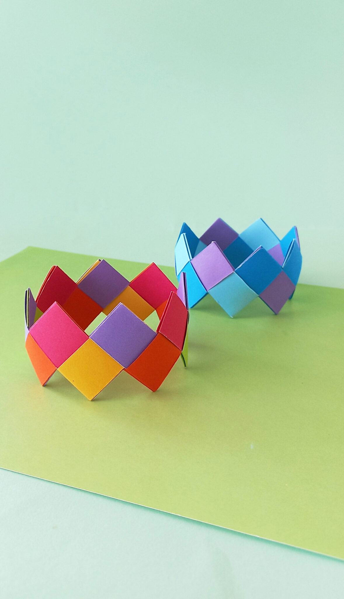 Just For Fun Origami Bracelet * Moms and Crafters
