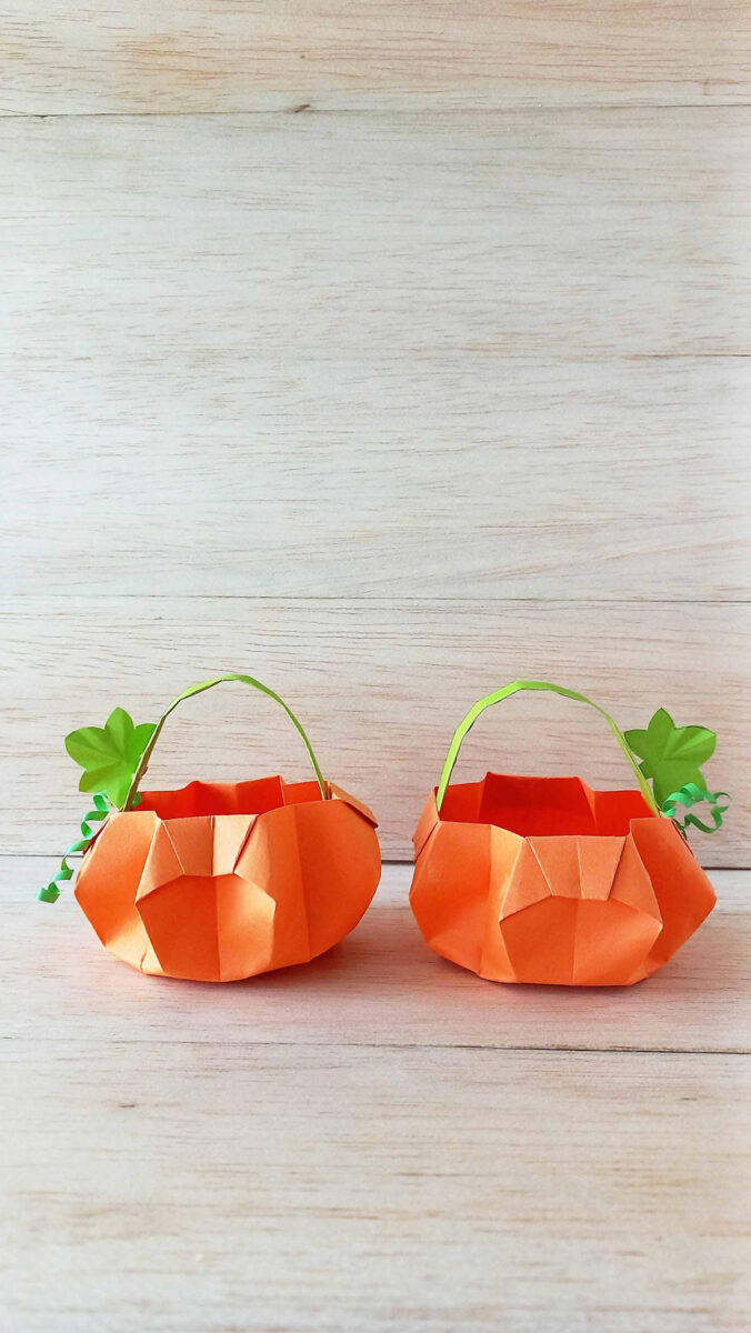 Easy 3D Origami Pumpkin Basket * Moms and Crafters