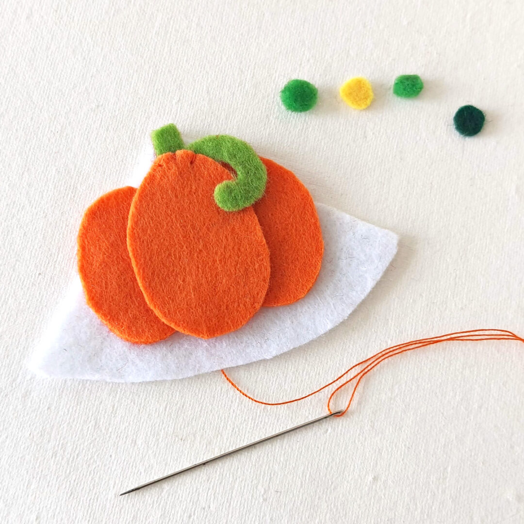 Felt Fall Bookmarks (free template) * Moms and Crafters