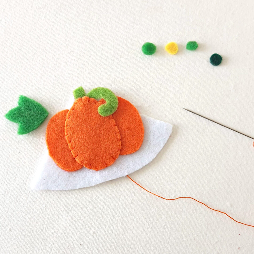 Felt Fall Bookmarks (free template) * Moms and Crafters