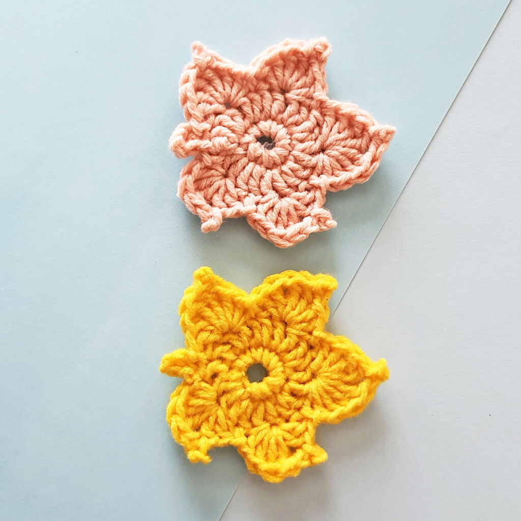 Crochet Maple Leaf Pattern * Moms and Crafters
