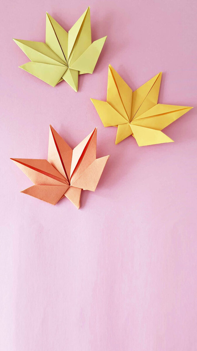 Origami Maple Leaf - Step by Step Tutorial * Moms and Crafters