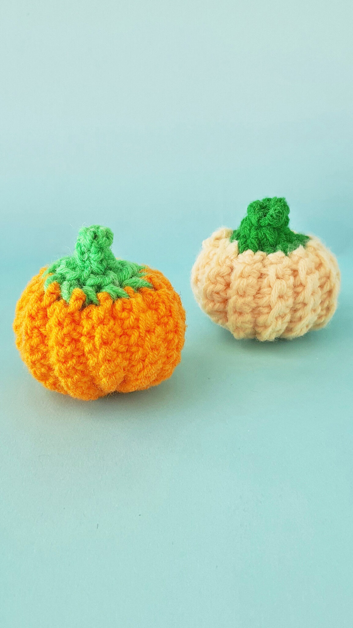 Small Crochet Pumpkin Pattern * Moms and Crafters