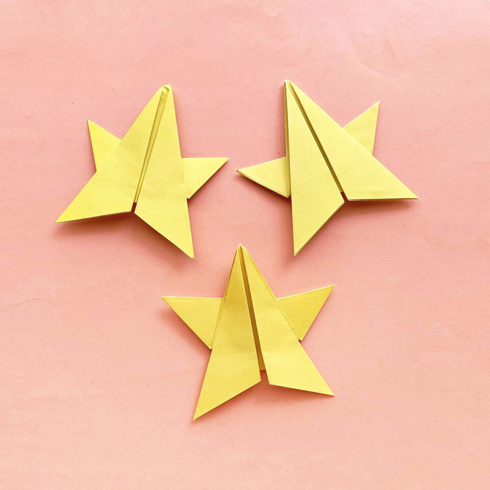 5 Pointed Origami Star Tutorial * Moms and Crafters