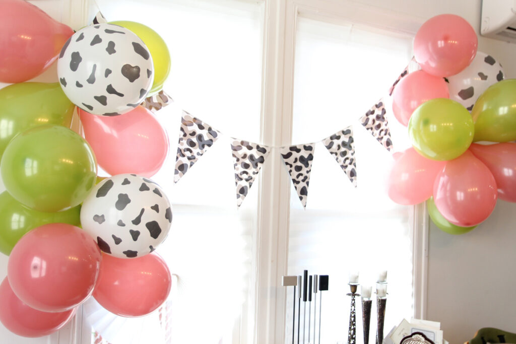 Cow Party Decorations * Moms and Crafters