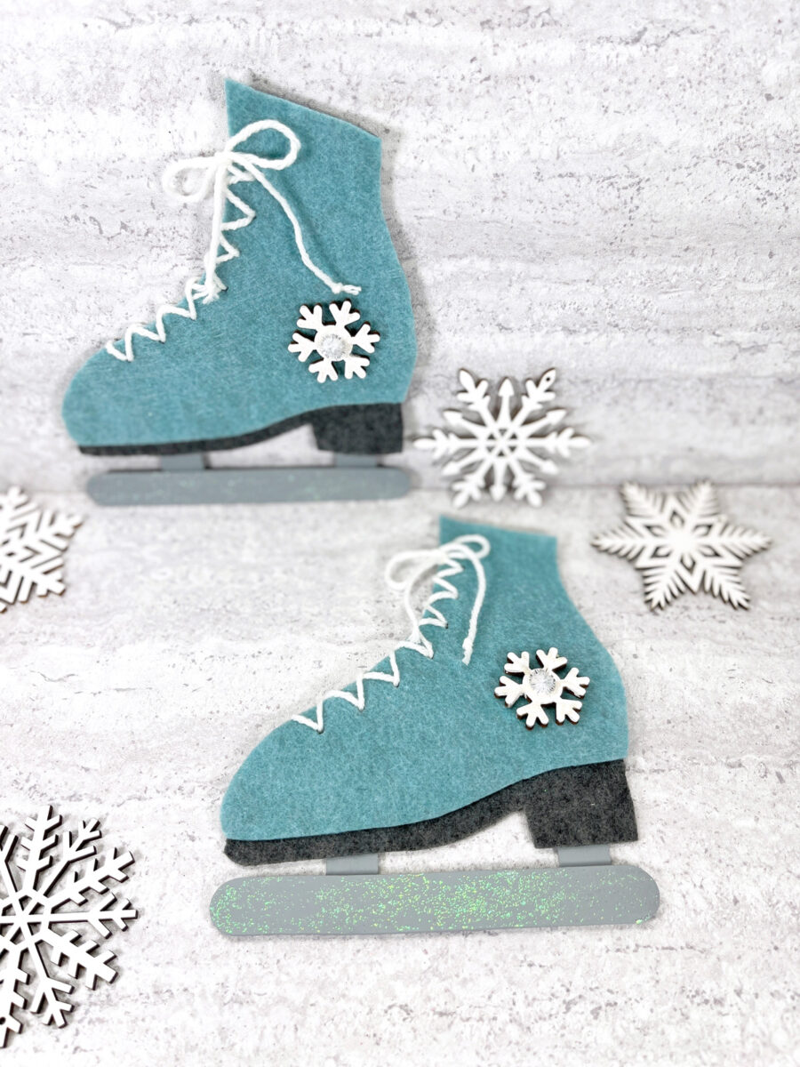 Felt Ice Skate Craft - Free Template * Moms and Crafters
