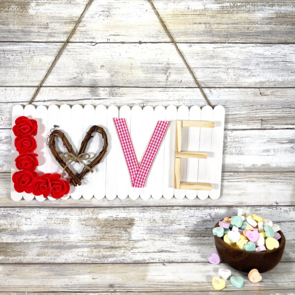 DIY Love Wood Sign * Moms and Crafters