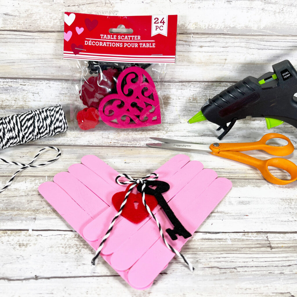 Popsicle Stick Heart Craft * Moms and Crafters