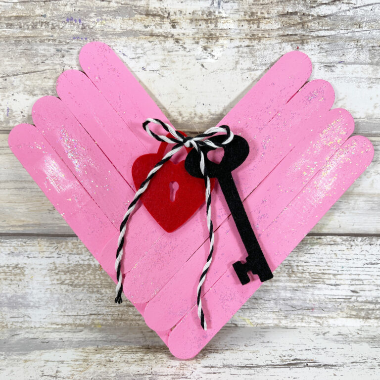 Popsicle Stick Heart Craft * Moms and Crafters