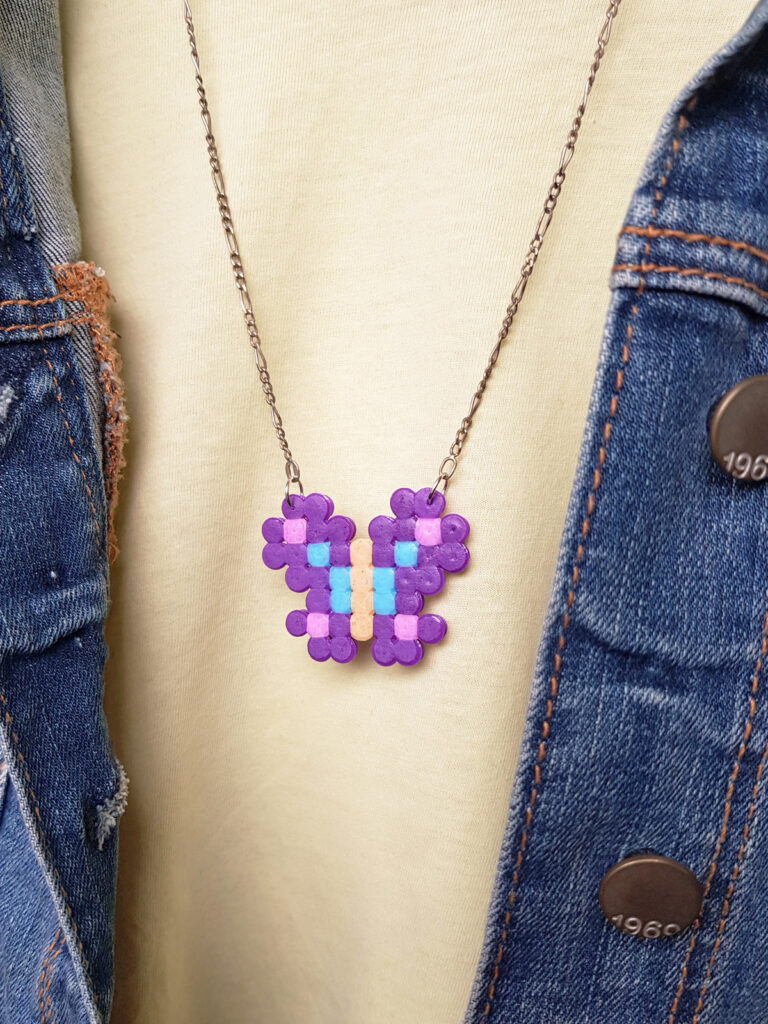 Perler Bead Necklace * Moms and Crafters