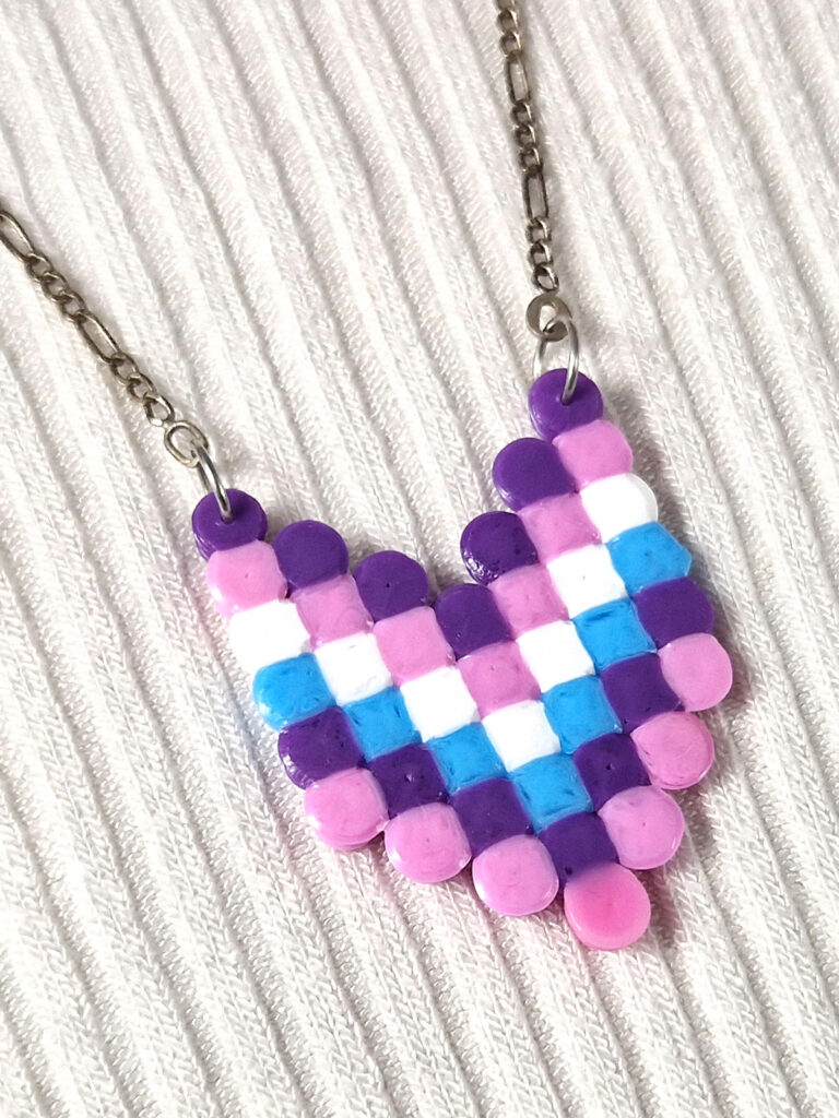 Perler Bead Necklace * Moms and Crafters