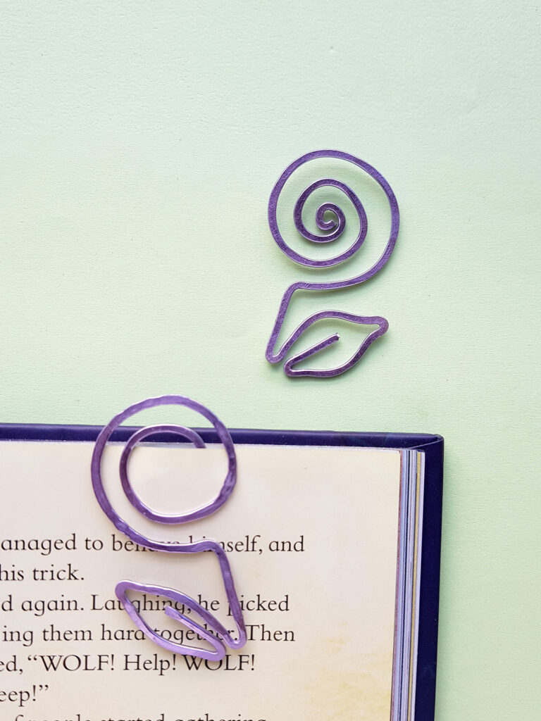 Wire Flower Bookmark * Moms and Crafters