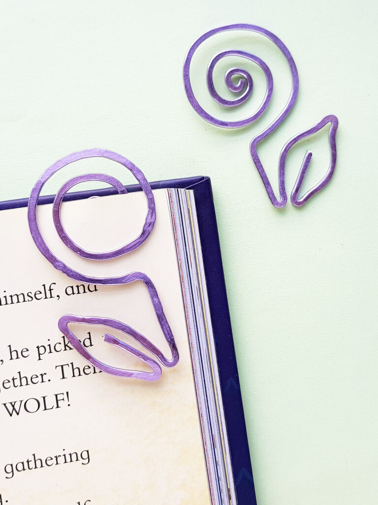 Wire Flower Bookmark * Moms and Crafters